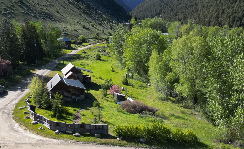 Escape to a Serene Montana Wilderness Cabin Retreat - Montana Homestead ...
